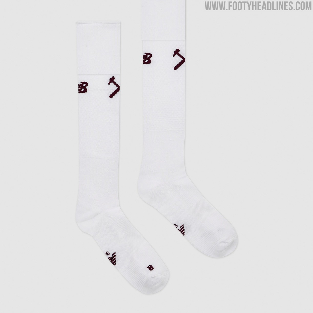 Chega de Umbro: revelada a camisa titular do West Ham 26-27 da New ...
